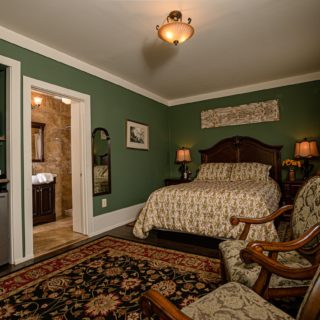 Village Rooms - The Colonial Inn